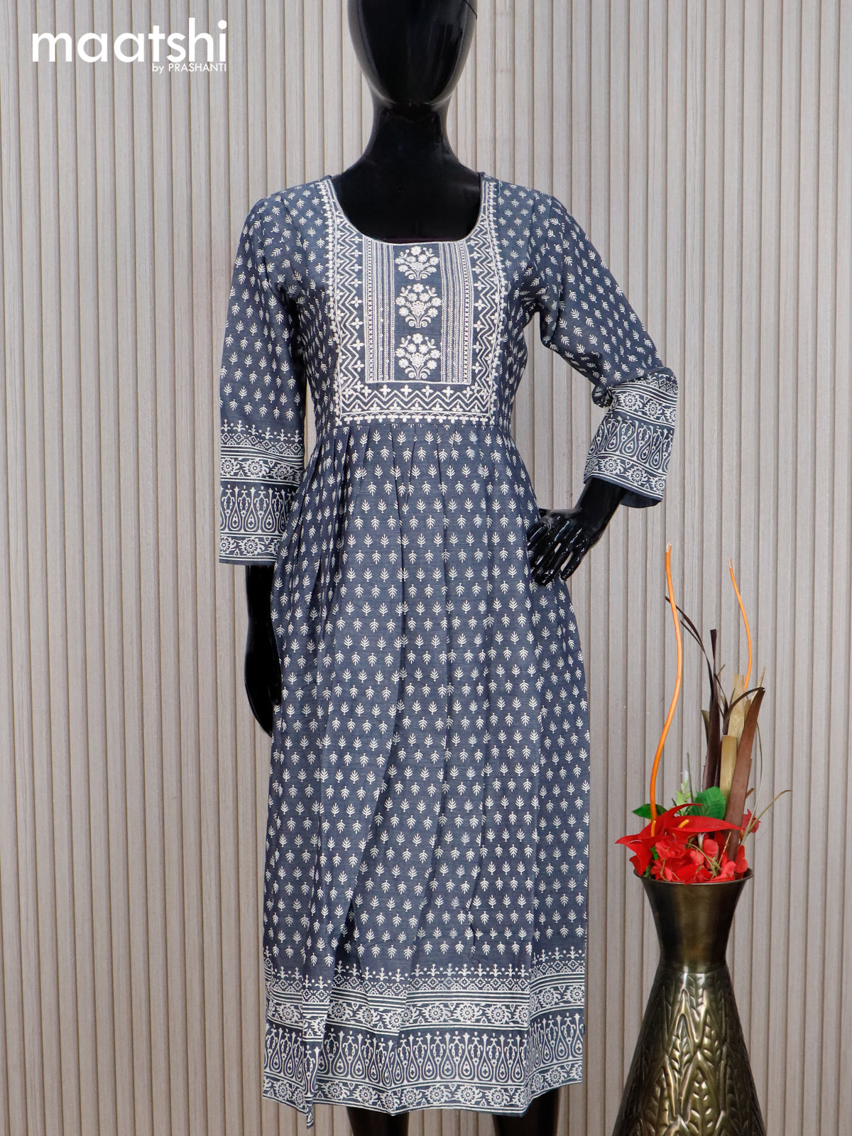 Maatshi | Women's fashion brand by Prashanti | Kurtis & more
